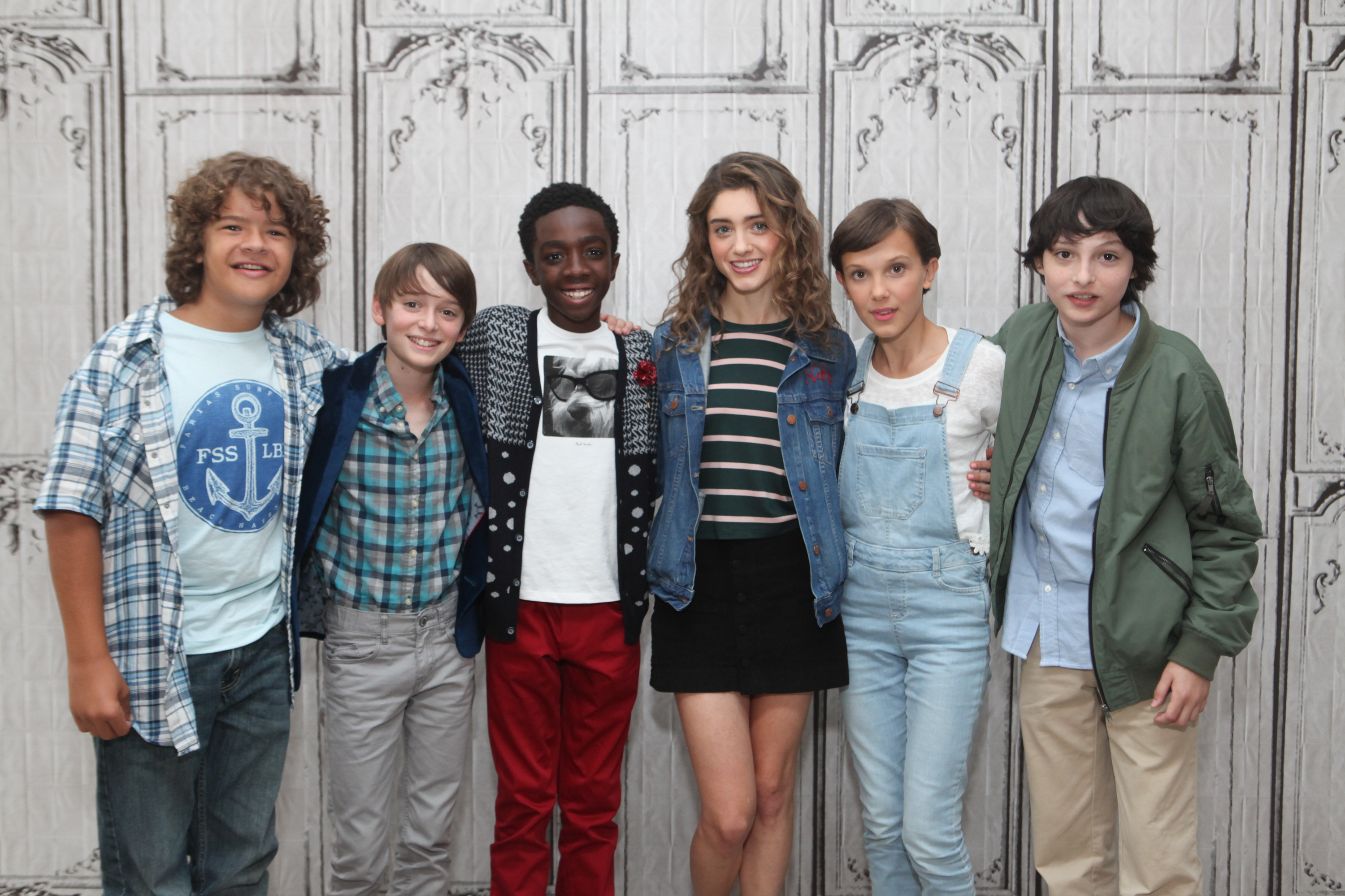 British Actors In Stranger Things 60 Photos - Moonagedaydream.film